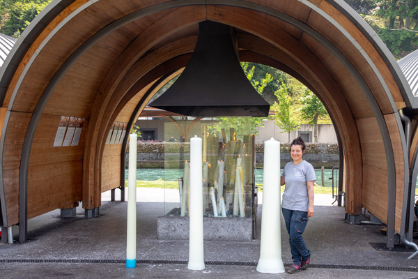 Les grands cierges du Sanctuaire de Lourdes – Mes intentions - Allumé